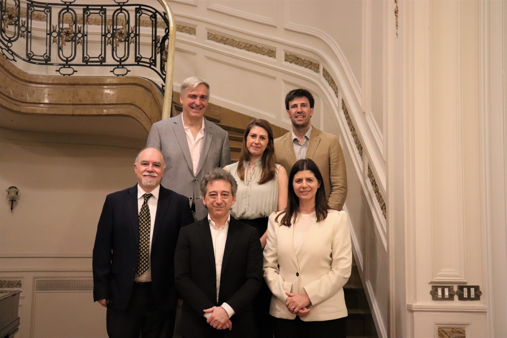 home-escuela de gobierno – Universidad Austral