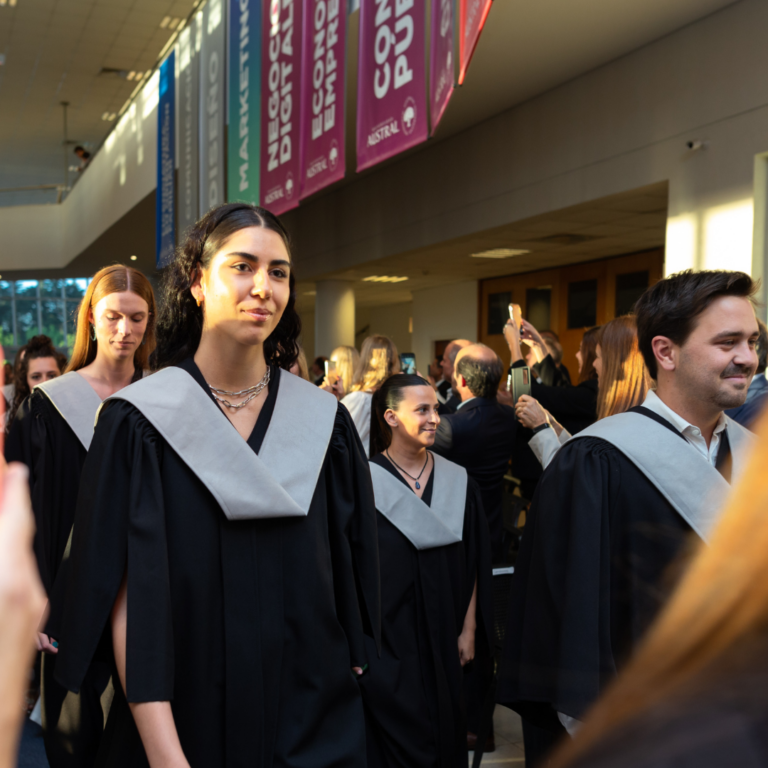 Comunicación – Universidad Austral