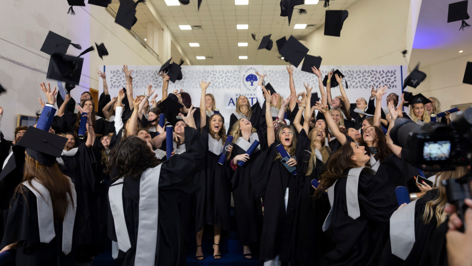 Comunicación – Universidad Austral